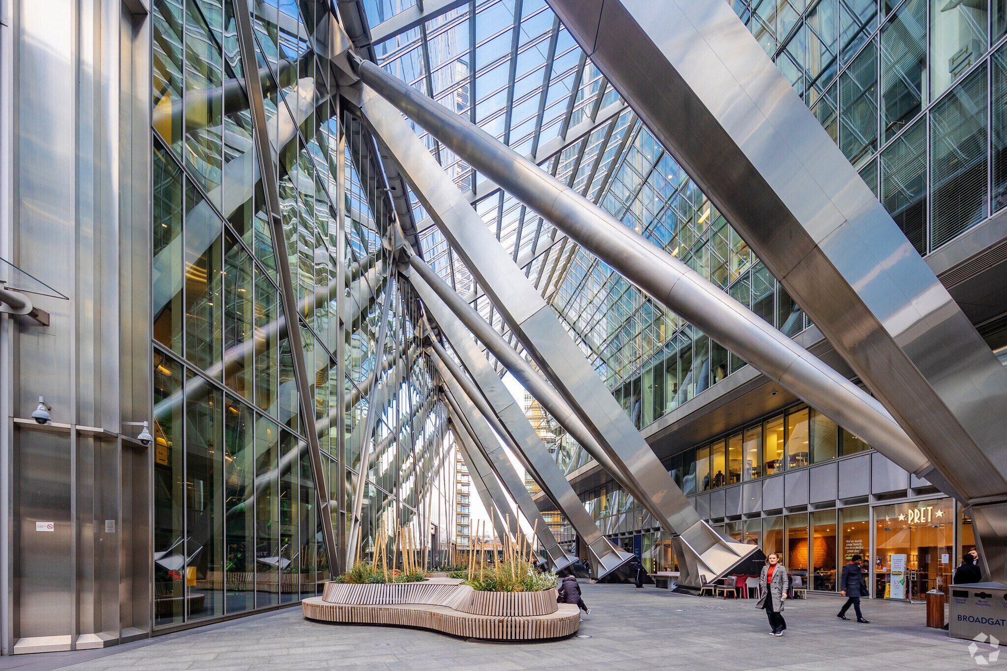 Retail Space to Rent in 201 Bishopsgate, London, EC2M 3AE - 707 sq ft ...