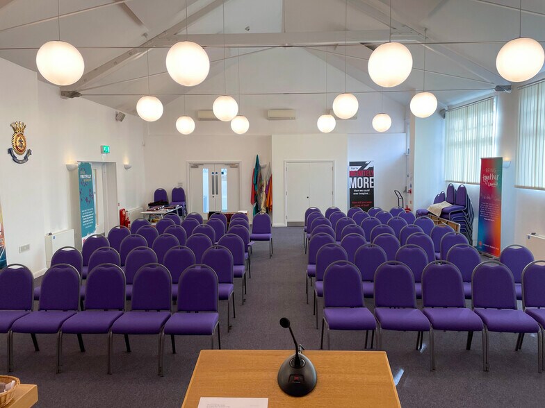 15 Roxeth Hl, Harrow, HA2 0JY - Salvation Army Citadel | LoopNet UK