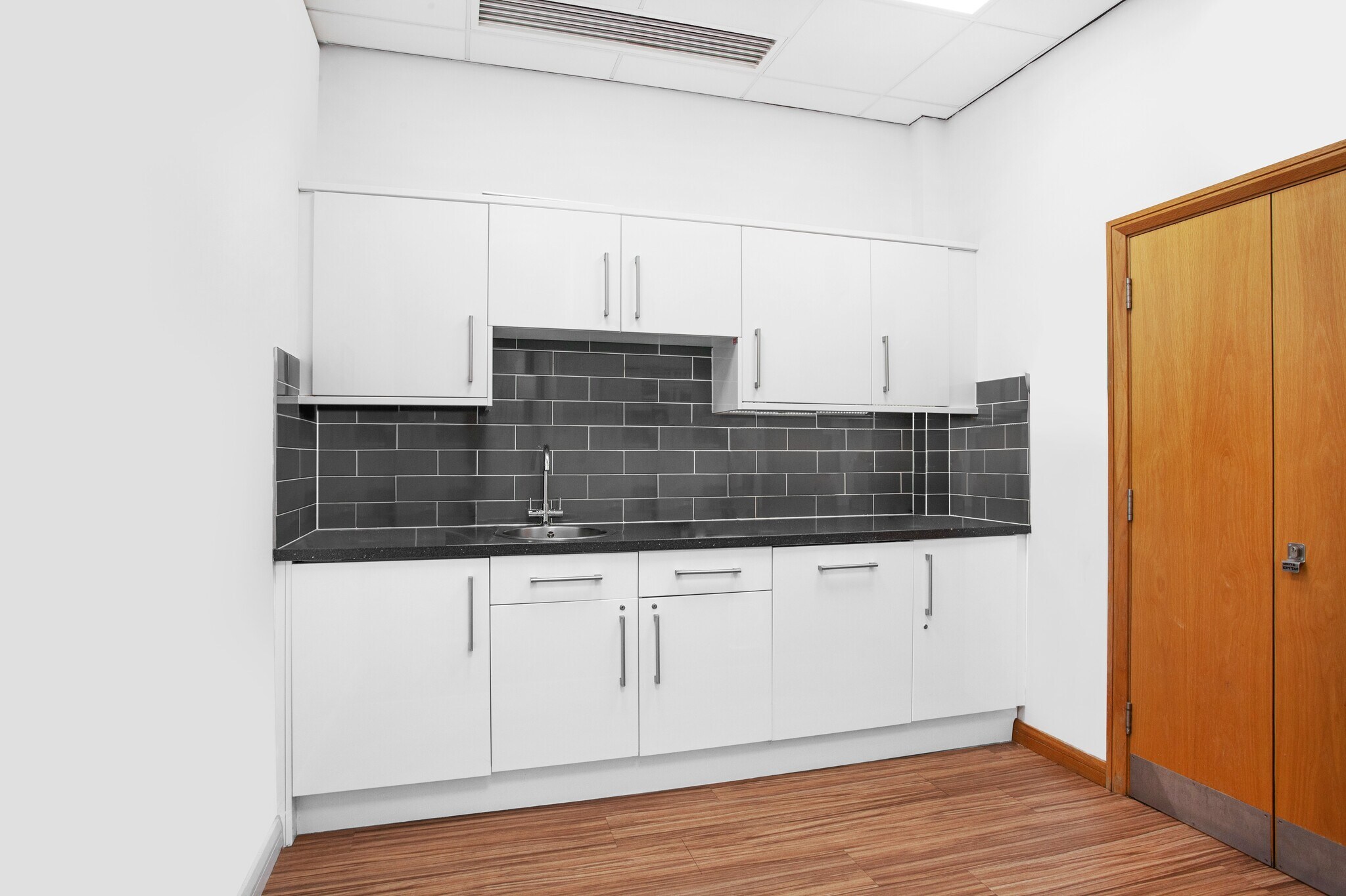 Central Blvd, Solihull B90 8AG - Regus Building | LoopNet.co.uk