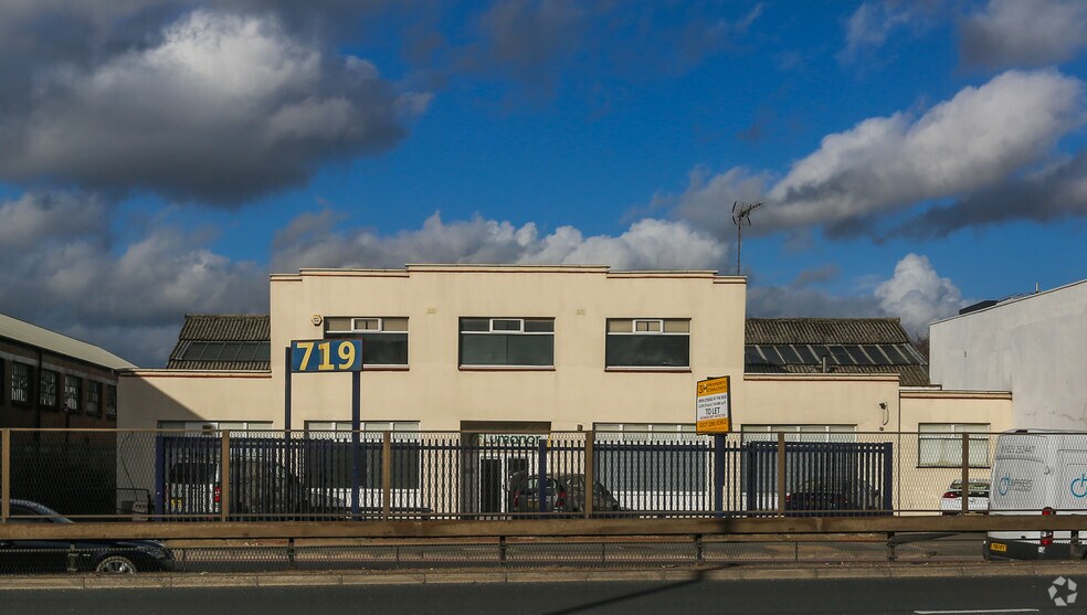 719 North Circular Rd, London NW2 7AH | LoopNet UK