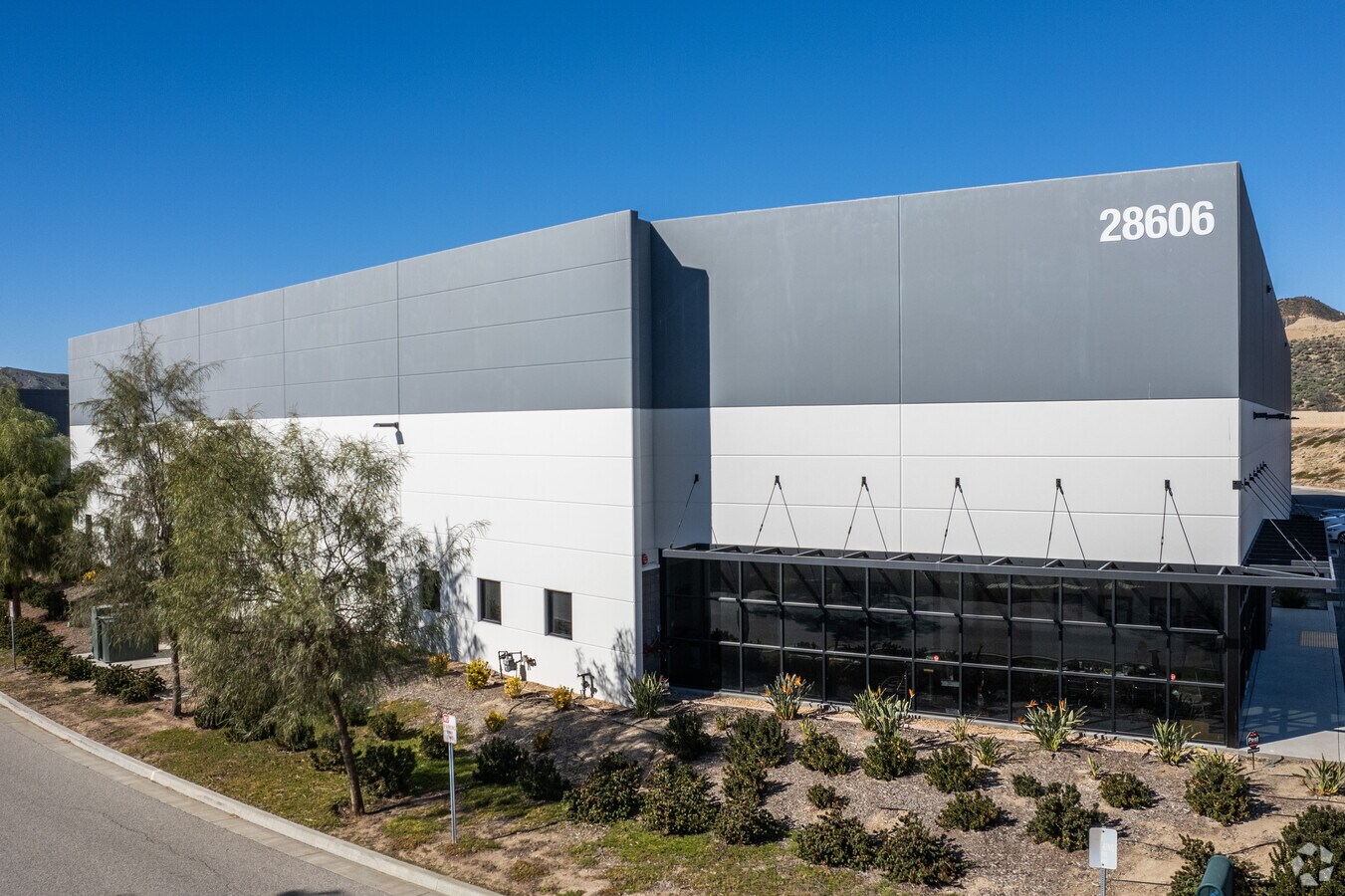 28606 Hasley Canyon Rd, Castaic 91384 | LoopNet UK