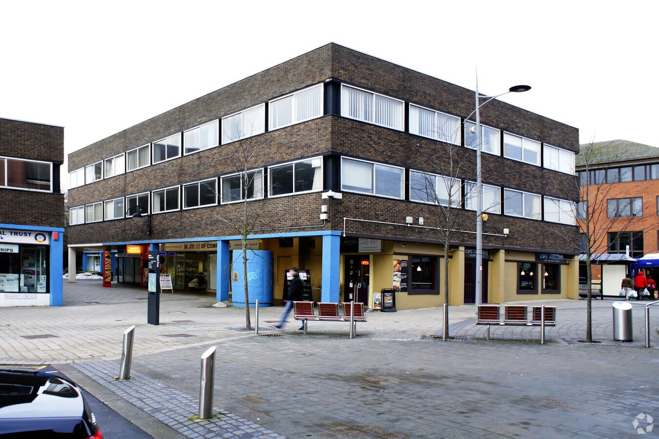 Theatre Sq, Swindon, SN1 1QN | LoopNet