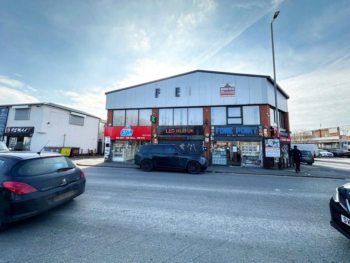 Retail Space to Rent - 17-23 Broughton Ln, Manchester, M8 9TY - 400 sq ...