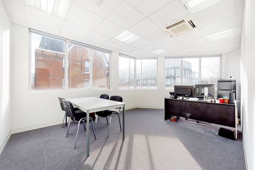 Coworking Space to Rent - Waterloo House, 207 Waterloo Rd, London, SE1 ...