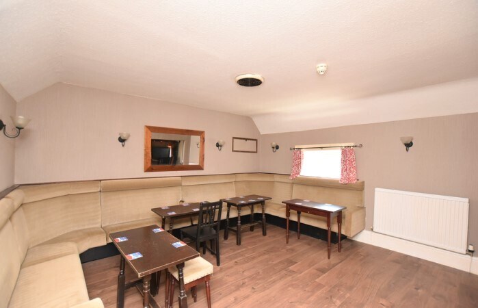 1-3 Glassford Sq, Tillicoultry FK13 6AU | LoopNet.co.uk