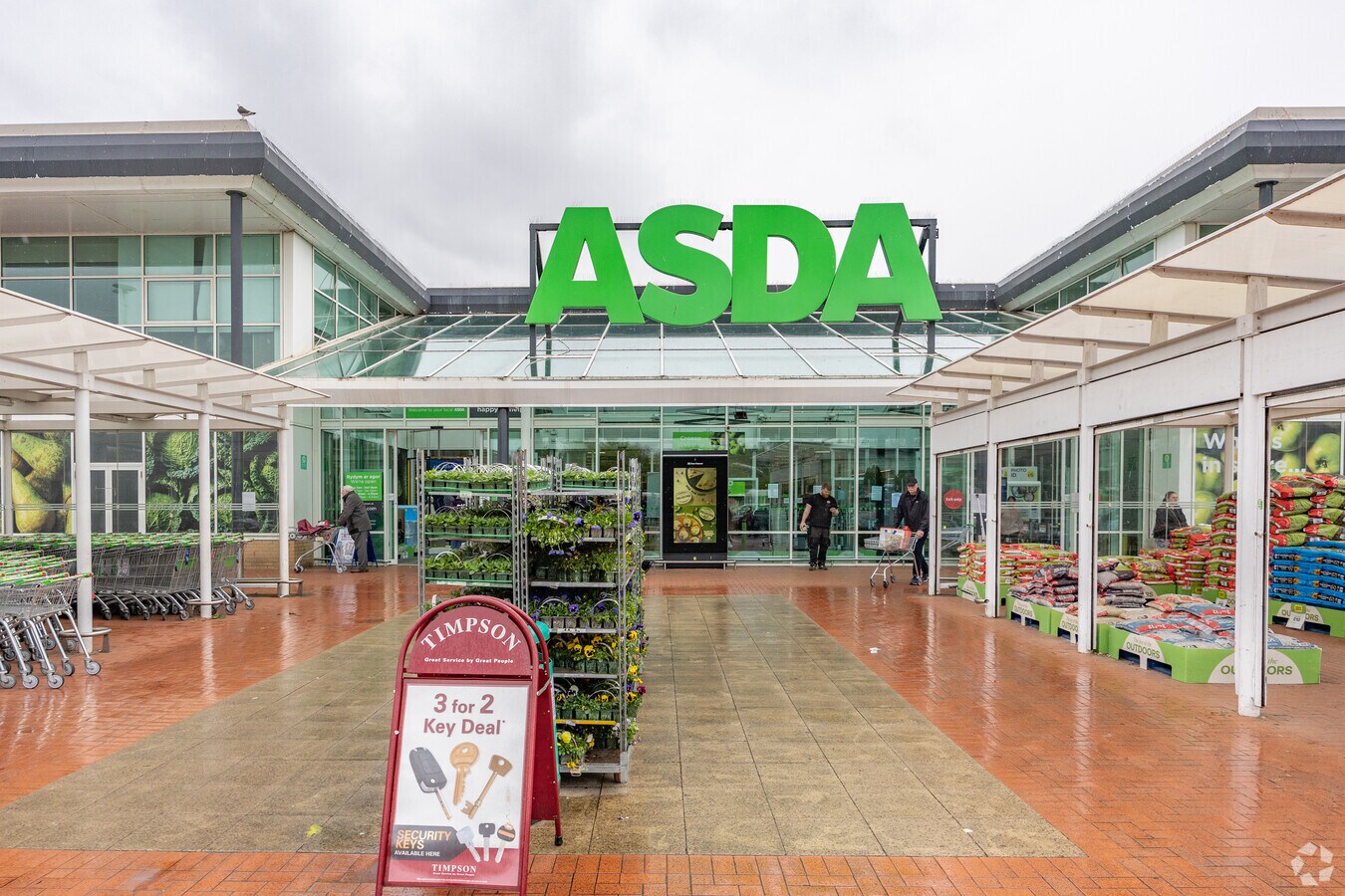 Retail Property for Sale in Retail For Sale, Ferry Rd, Cardiff, CF11 ...