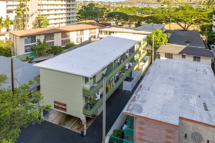 287 Wai Nani Way, Honolulu, HI 96815 - USA