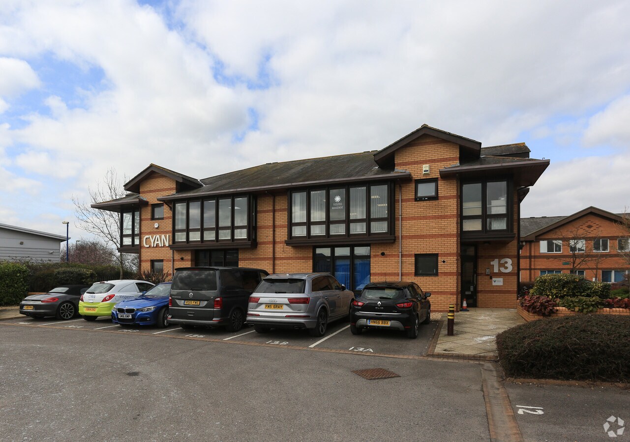 14 Waterberry Dr, Waterlooville PO7 7YH | LoopNet UK