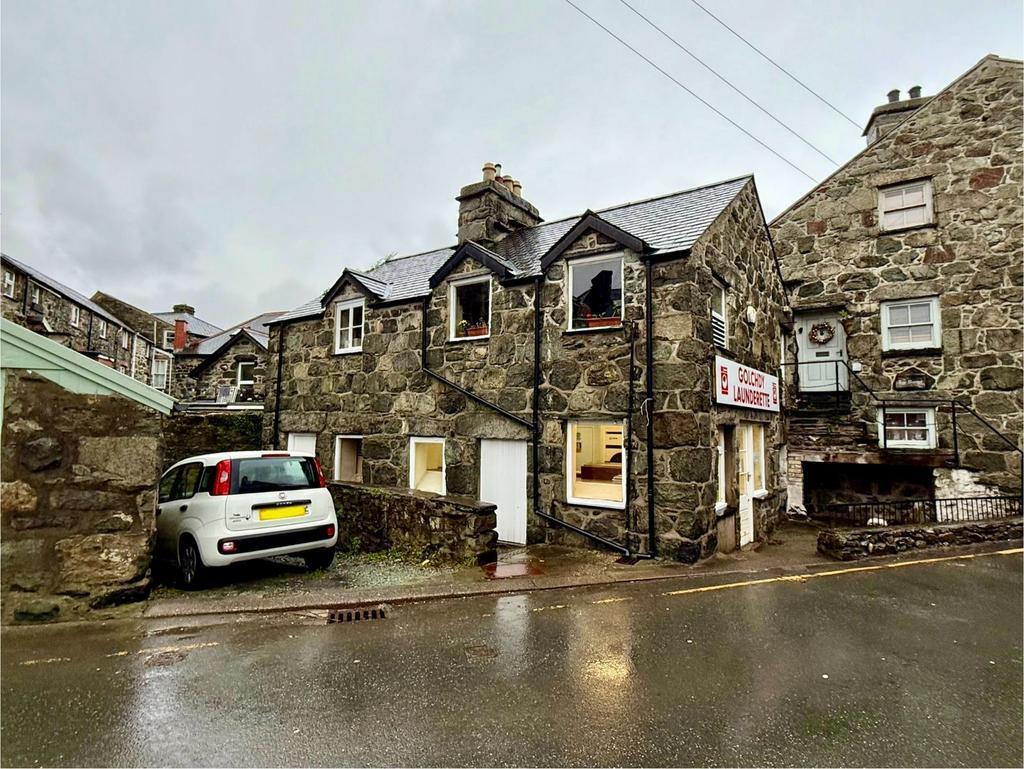 Office Property for Sale in 3 Waterloo St, Dolgellau, LL40 1DD - 590 sq ...