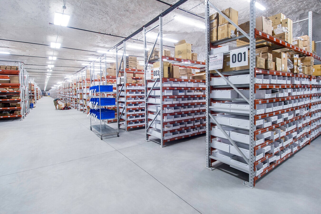 8250 NE Underground Dr, Kansas City, MO 64161 | LoopNet UK