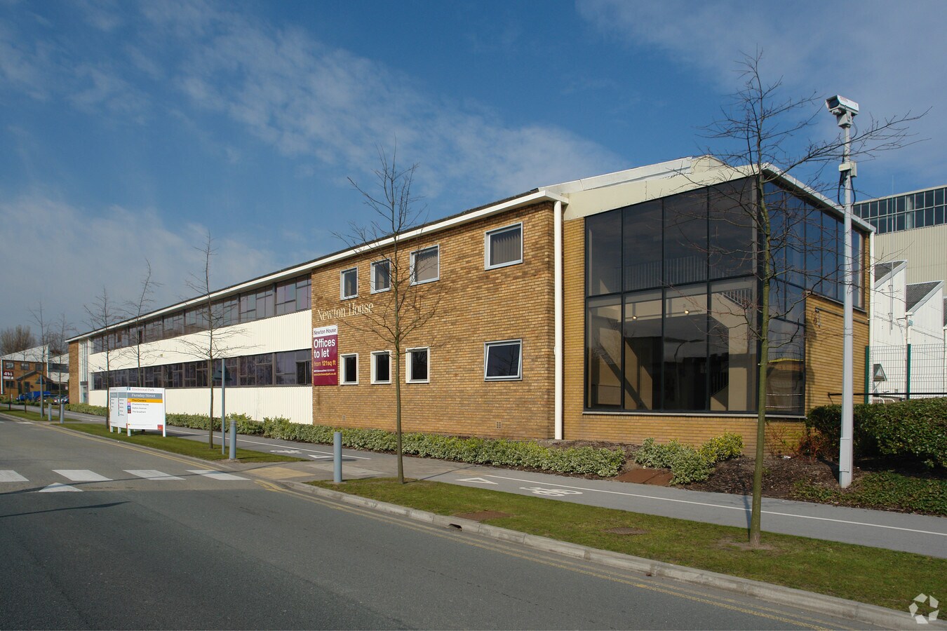 406 The Quadrant, Warrington WA3 6FW - Newton House | LoopNet UK