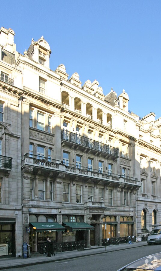 13-15 Pall Mall, London SW1Y 5LU | LoopNet UK