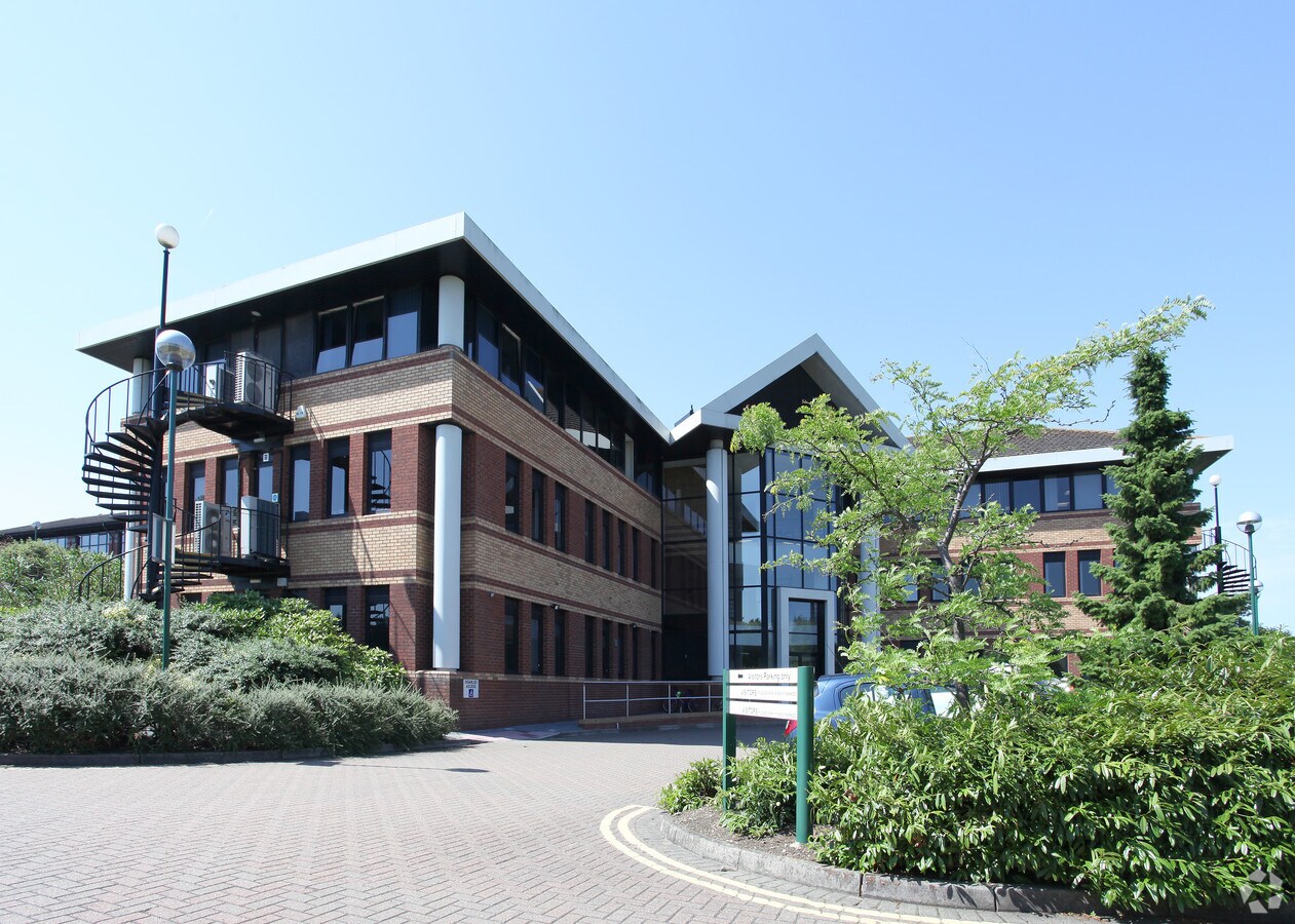 Stirling Rd, Guildford GU2 7RF | LoopNet UK