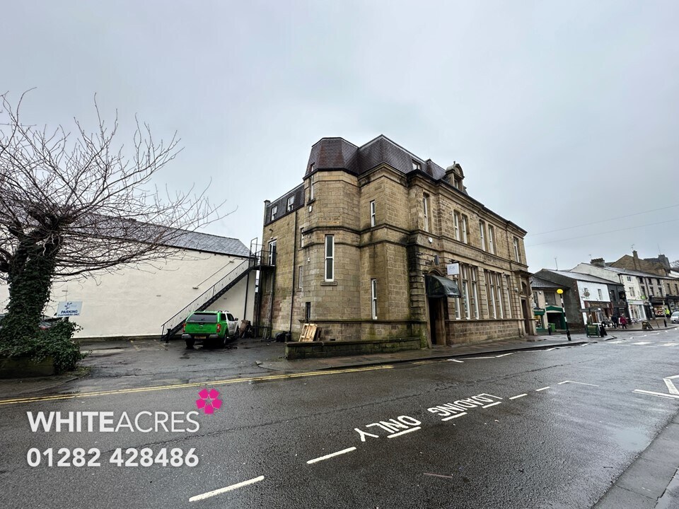 Bank Chambers, York St, Clitheroe, BB7 2DN | LoopNet