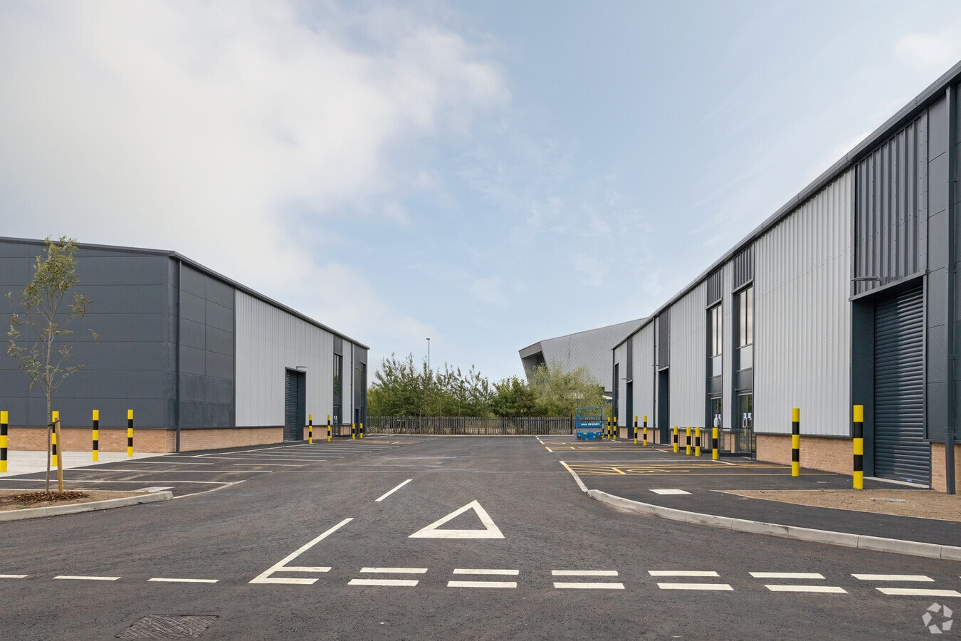 Whisby Rd, Lincoln LN6 3QZ - Discovery Trade Park | LoopNet UK