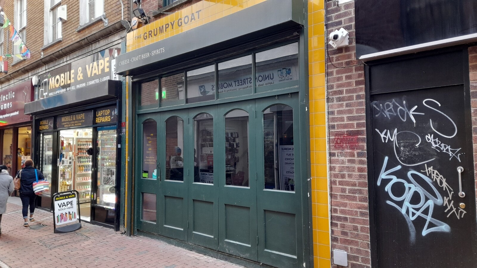 Retail Property for Sale in 7 Union St, Reading, RG1 1EU - 1,101 sq ft ...