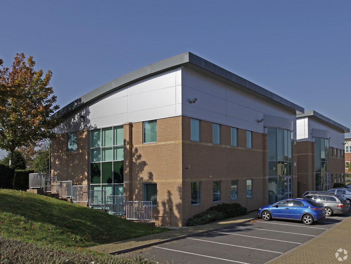 905 Capability Green, Luton LU1 3LU | LoopNet UK