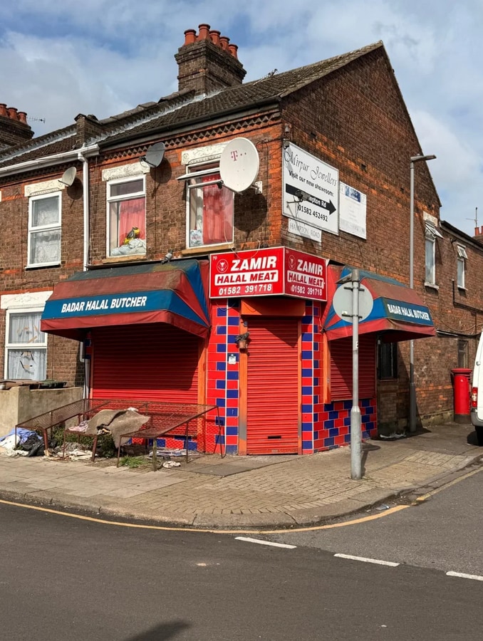 Retail Space to Rent - 70 Ash Rd, Luton, LU4 8AQ - 500 sq ft | LoopNet