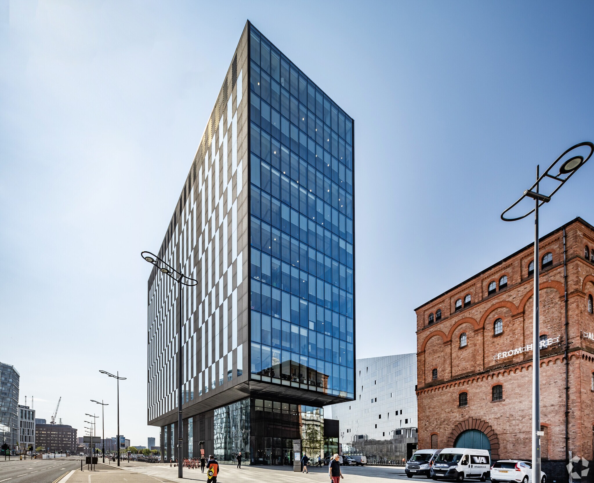 Coworking Space to Rent - 1 Mann Island, Liverpool, L3 1BP | LoopNet