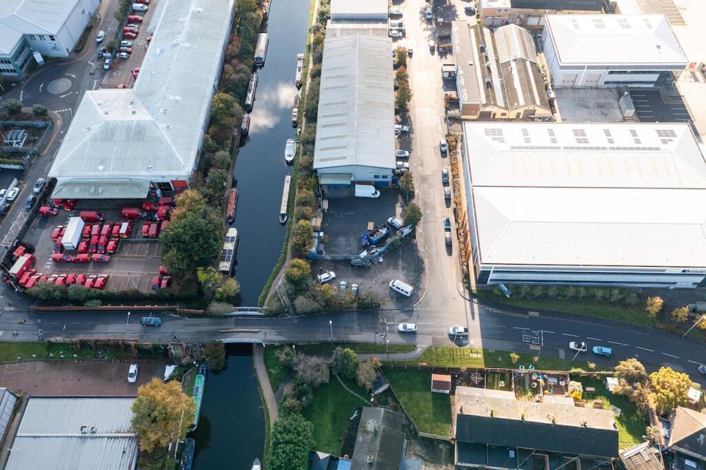 Land Property for Sale in Wallingford Rd, Uxbridge, UB8 2XH | LoopNet