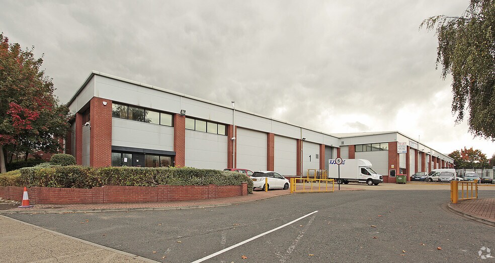 Brown Ln W, Leeds, LS12 6BF | LoopNet UK