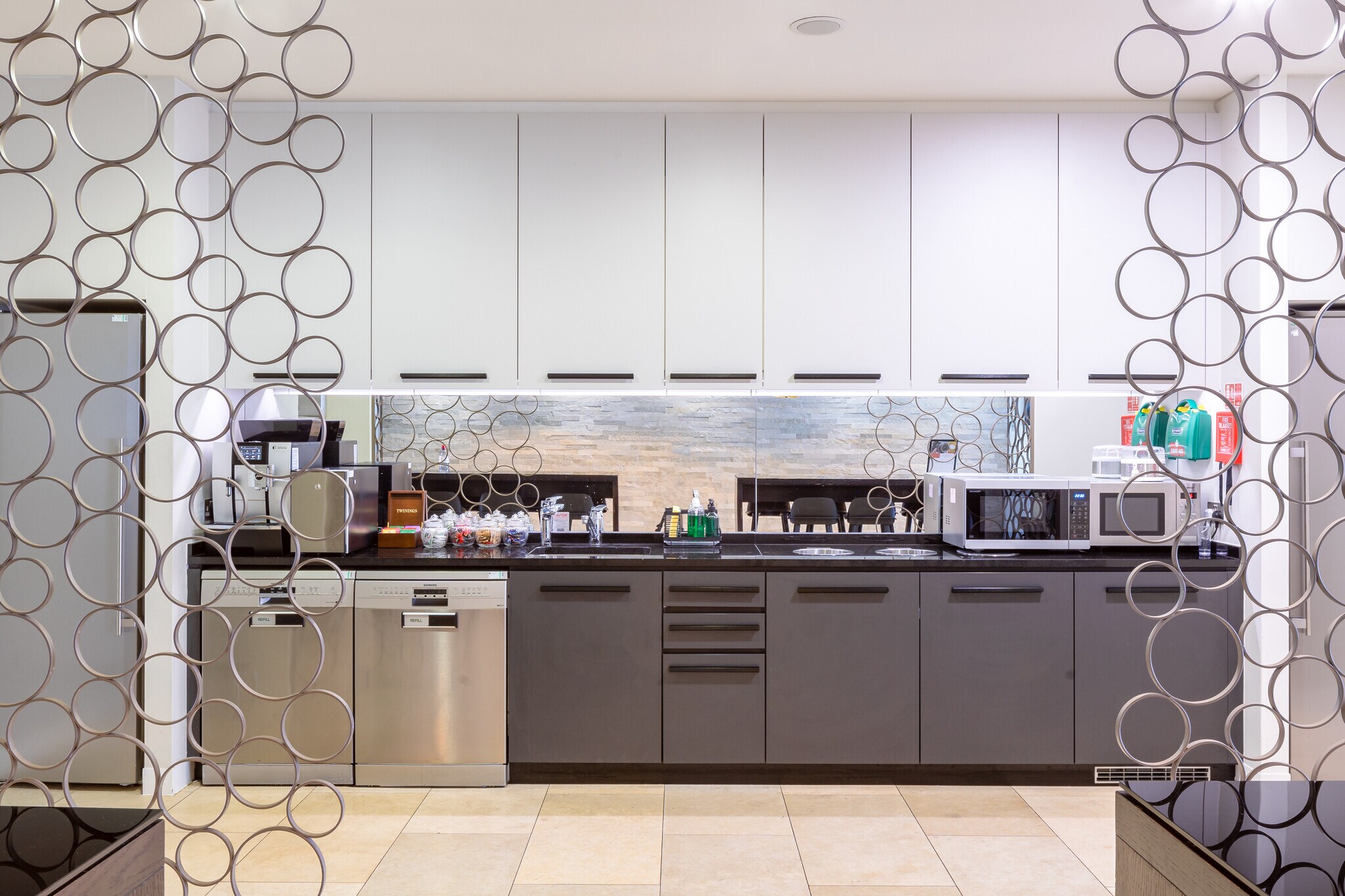 110 Bishopsgate, London, EC2N 4AY - Salesforce Tower - Office to Rent ...