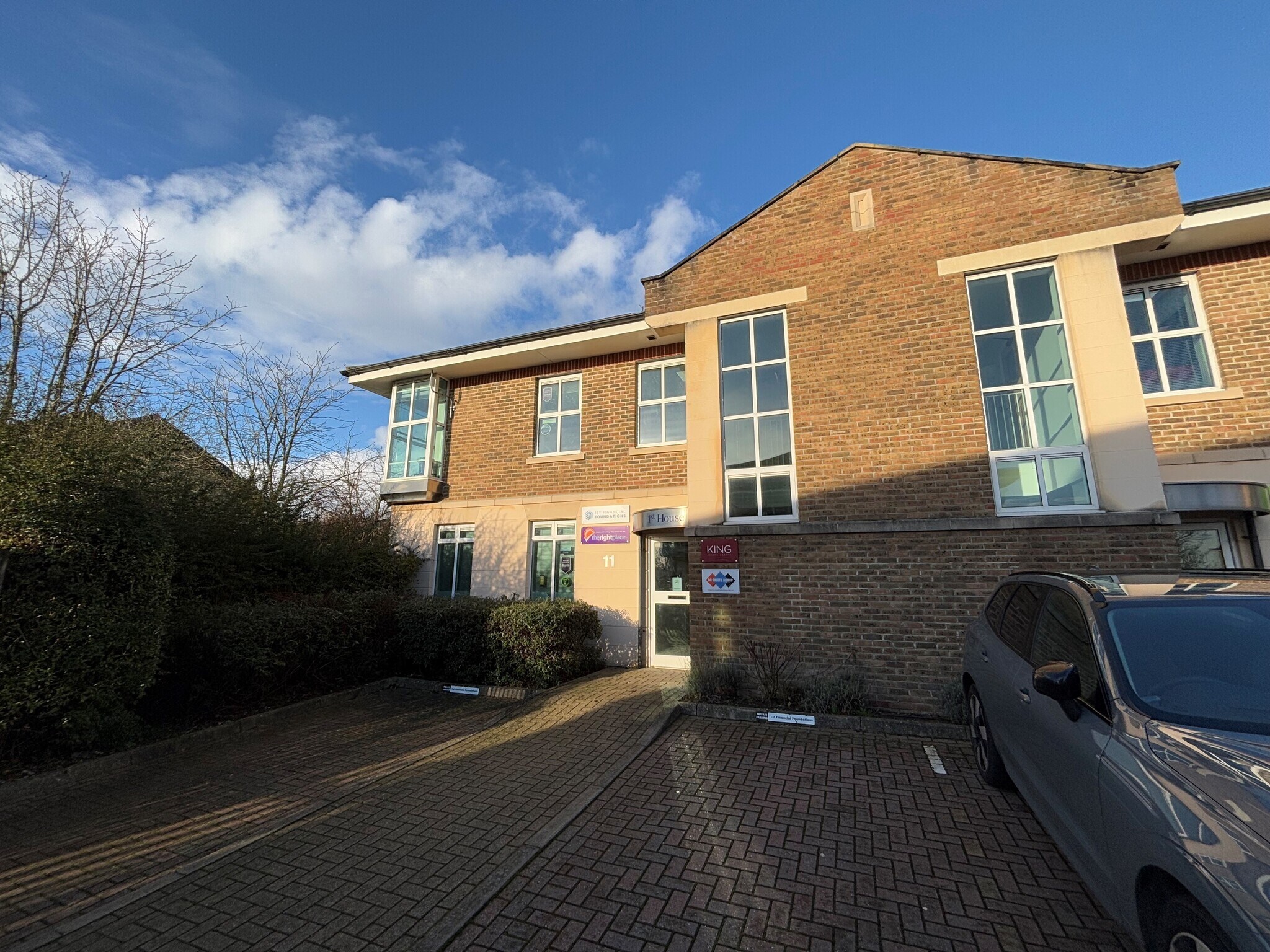 11-17 Shirwell Cres, Milton Keynes, MK4 1GA | LoopNet