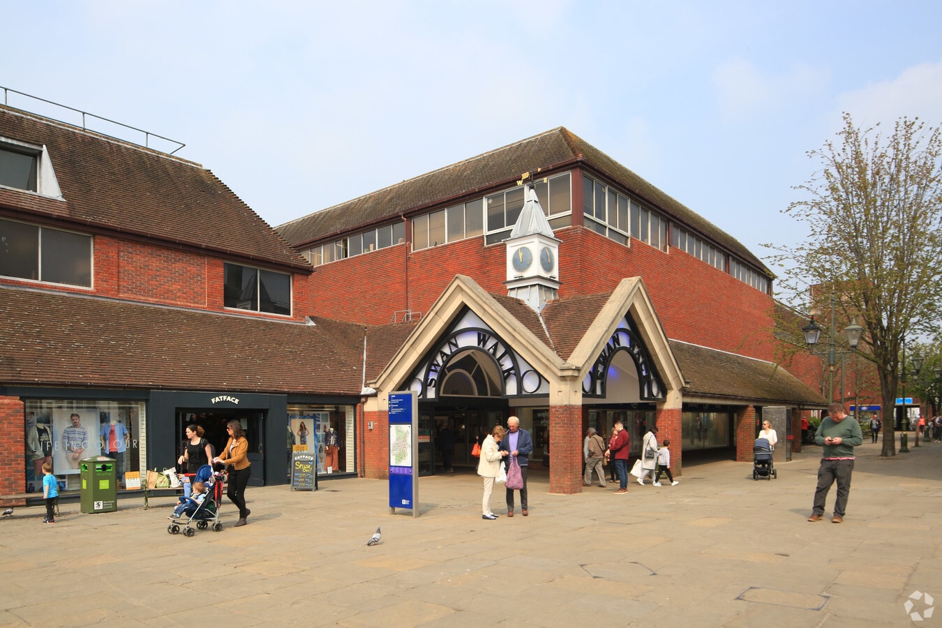 Swan Walk, Horsham, RH12 1HQ - Swan Walk Shopping Centre - Retail ...