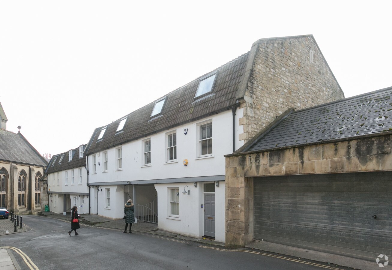 4-5 Palace Yard Mews, Bath, BA1 2NH | LoopNet