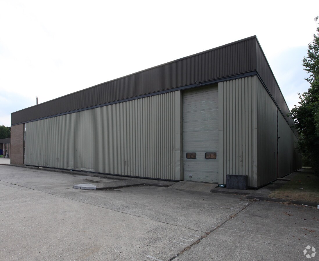 Admiralty Way, Camberley, GU15 3DT - GBR