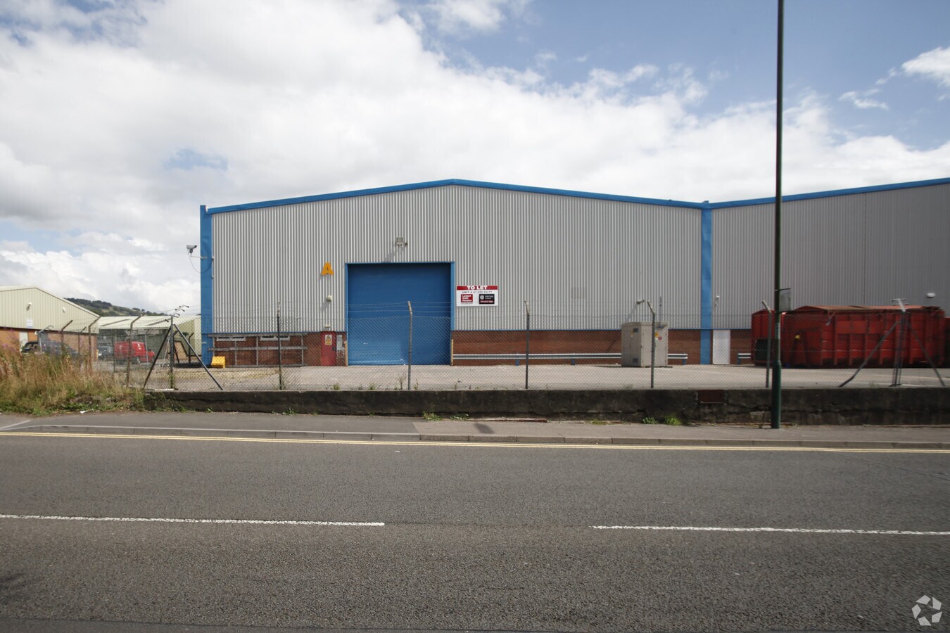 Greenway, Caerphilly, CF83 8DW | LoopNet UK