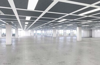 Office Space to Rent in 200 Aldersgate, London, EC1A 4HD - 74,757 sq ft ...