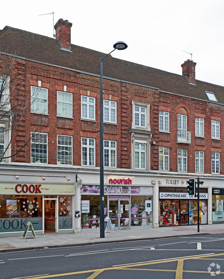 397 Upper Richmond Rd W, London, SW14 7NX - GBR