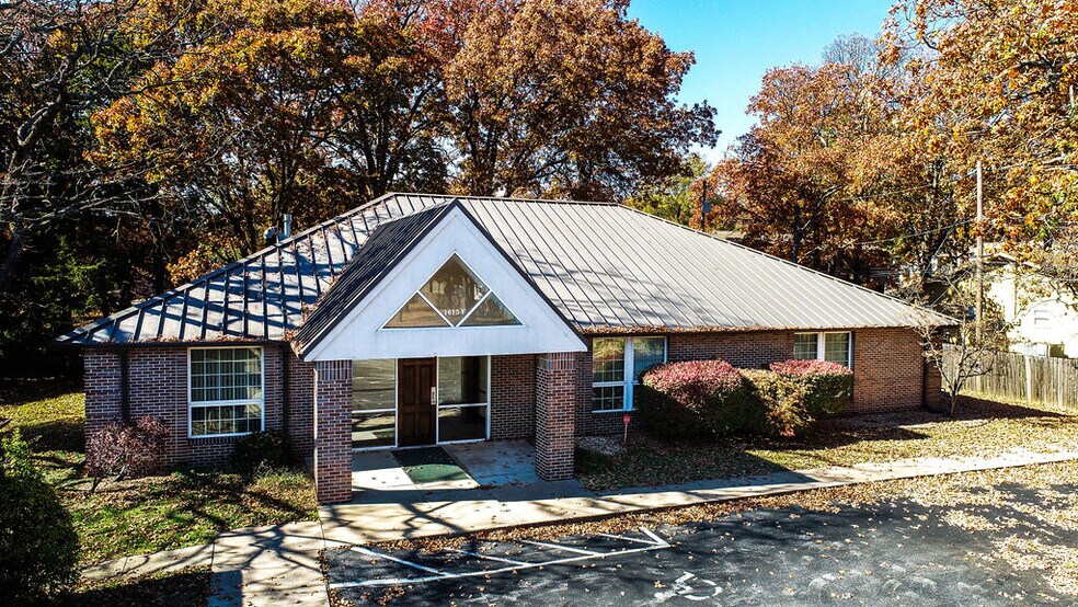 1615 S Ingram Mill Rd, Springfield 65804 | LoopNet UK