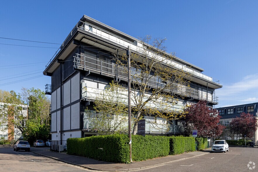 1 Victoria Vill, Richmond, TW9 2JX | LoopNet
