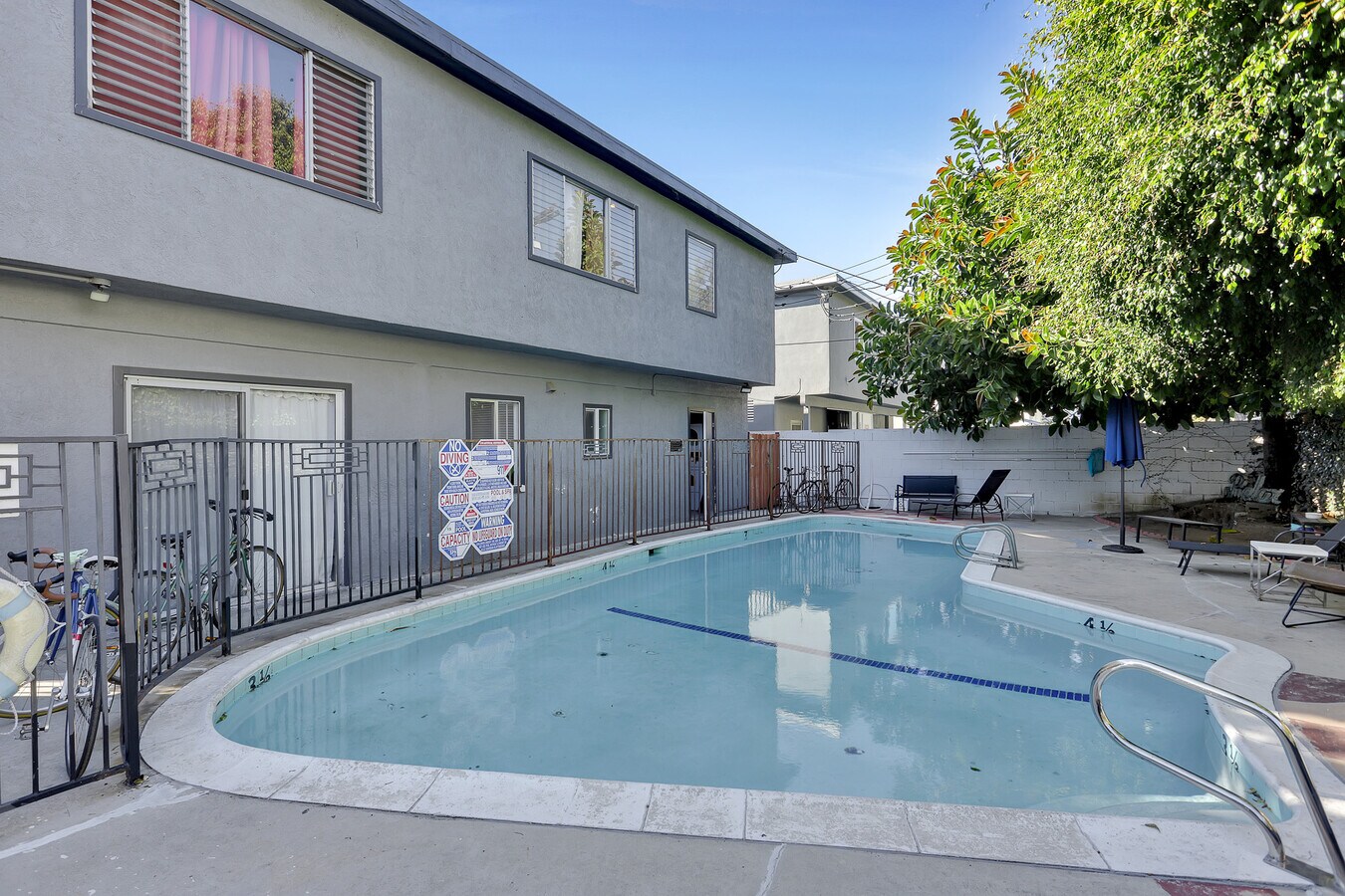 4136-4140 Grand View Blvd, Los Angeles 90066 | LoopNet UK