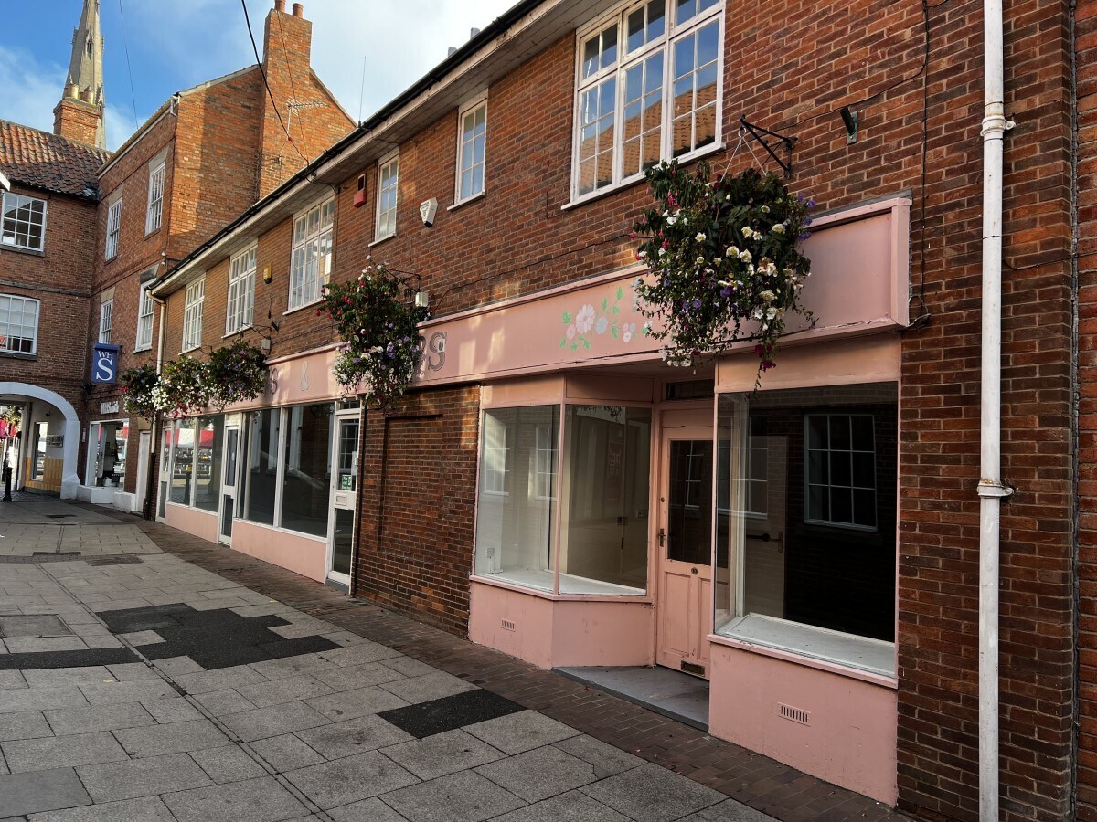 10-11 Saracens Head Yard, Newark, NG24 1XA - GBR