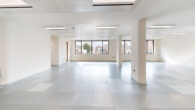 75 Knightsbridge, London SW1X 7QU - Knightsbridge Gate | LoopNet UK