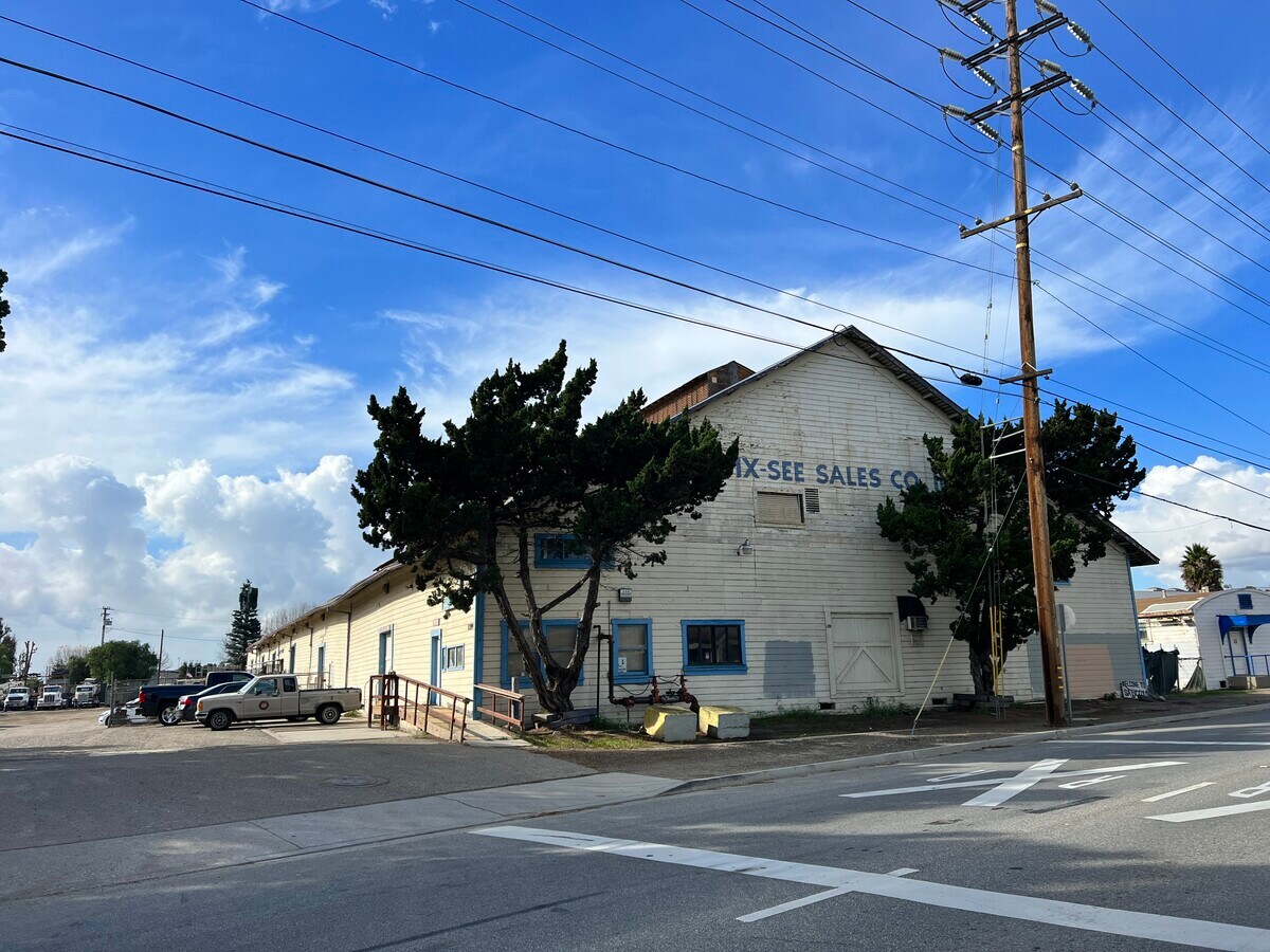 1299 Wells Rd, Ventura, CA 93004 - USA