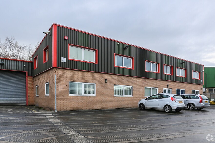 Birds Royd Rd, Brighouse HD6 1LQ | LoopNet UK