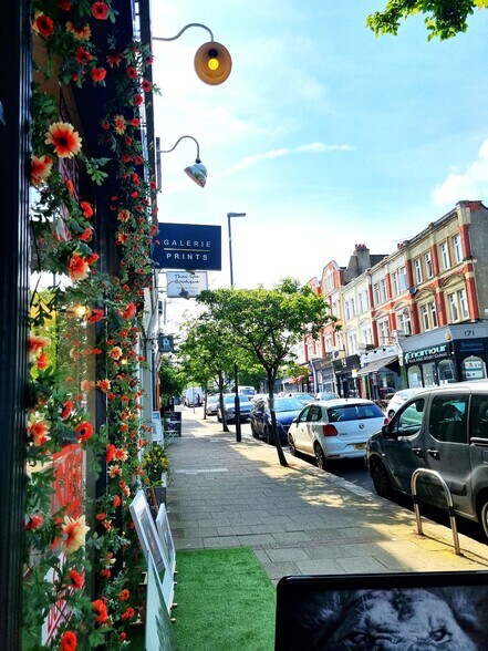 152 Arthur Rd, London, SW19 8AQ - Retail for Lease | LoopNet UK
