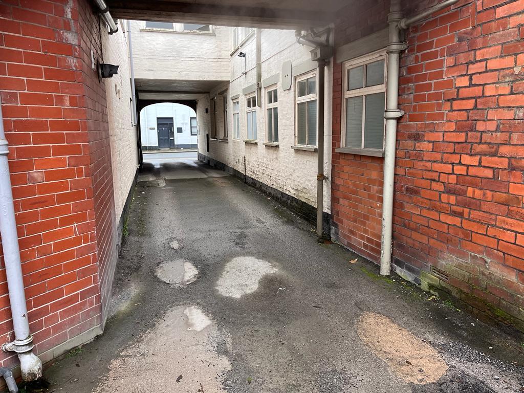 Silverwell Street, Bolton BL1 1PP - 17-19 Silverwell Street, Bolton ...