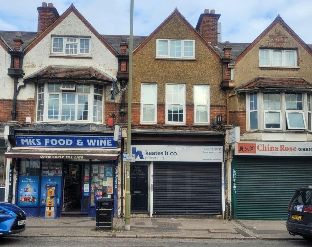 Retail Property for Sale in 252 High St, Aldershot, GU12 4LP - 434 sq ...