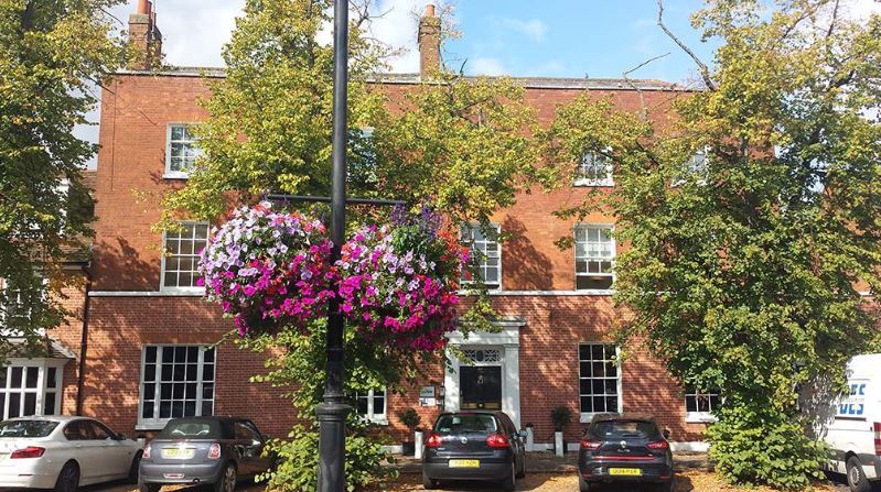 27 London End, Beaconsfield HP9 2HN | LoopNet UK