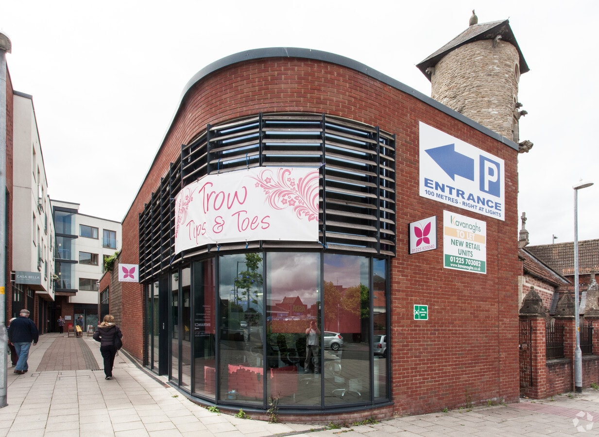 The Gateway, Bythesea Rd, Trowbridge, BA14 8HR | LoopNet