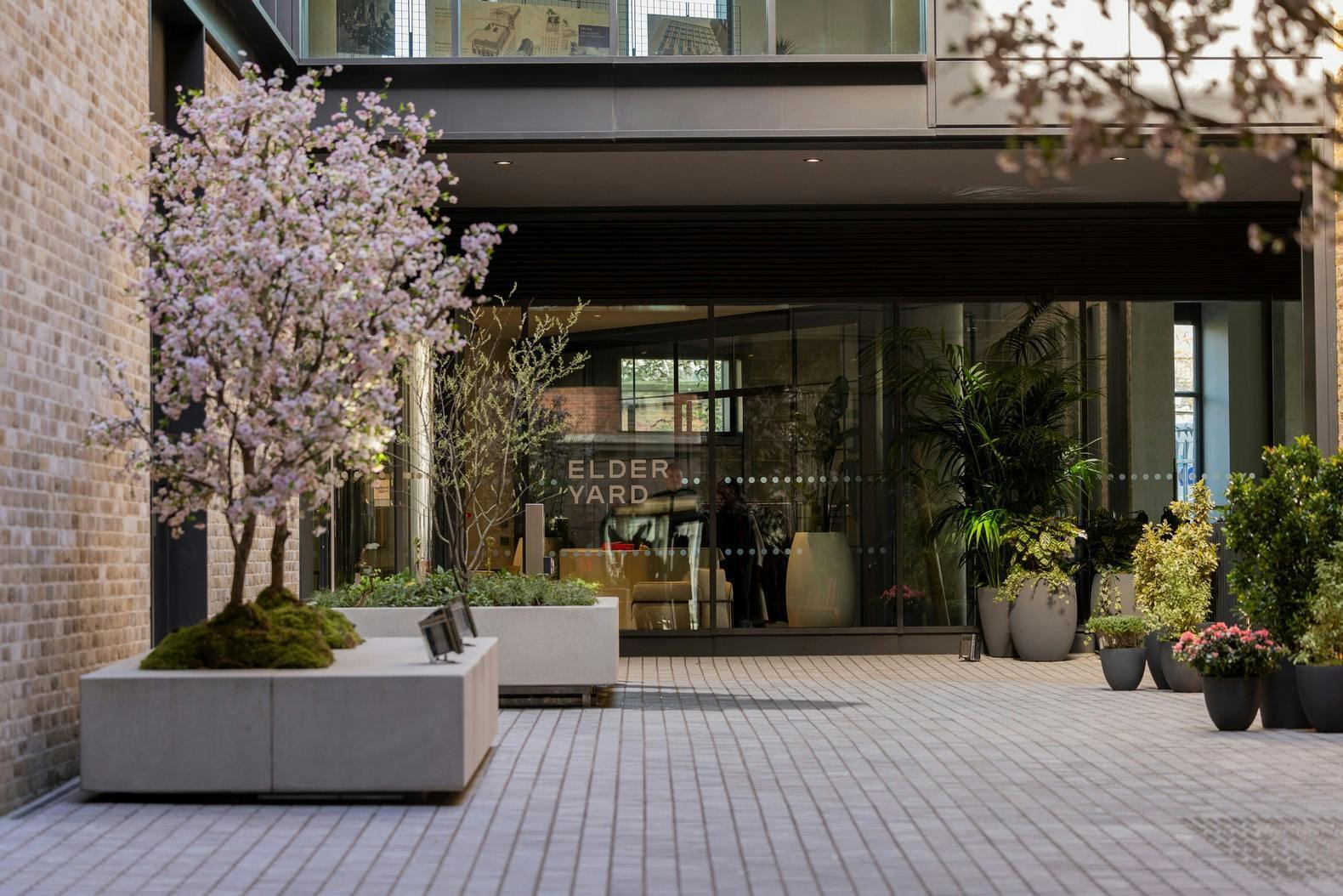 Retail Space to Rent in 201 Bishopsgate, London, EC2M 3AE - 707 sq ft ...