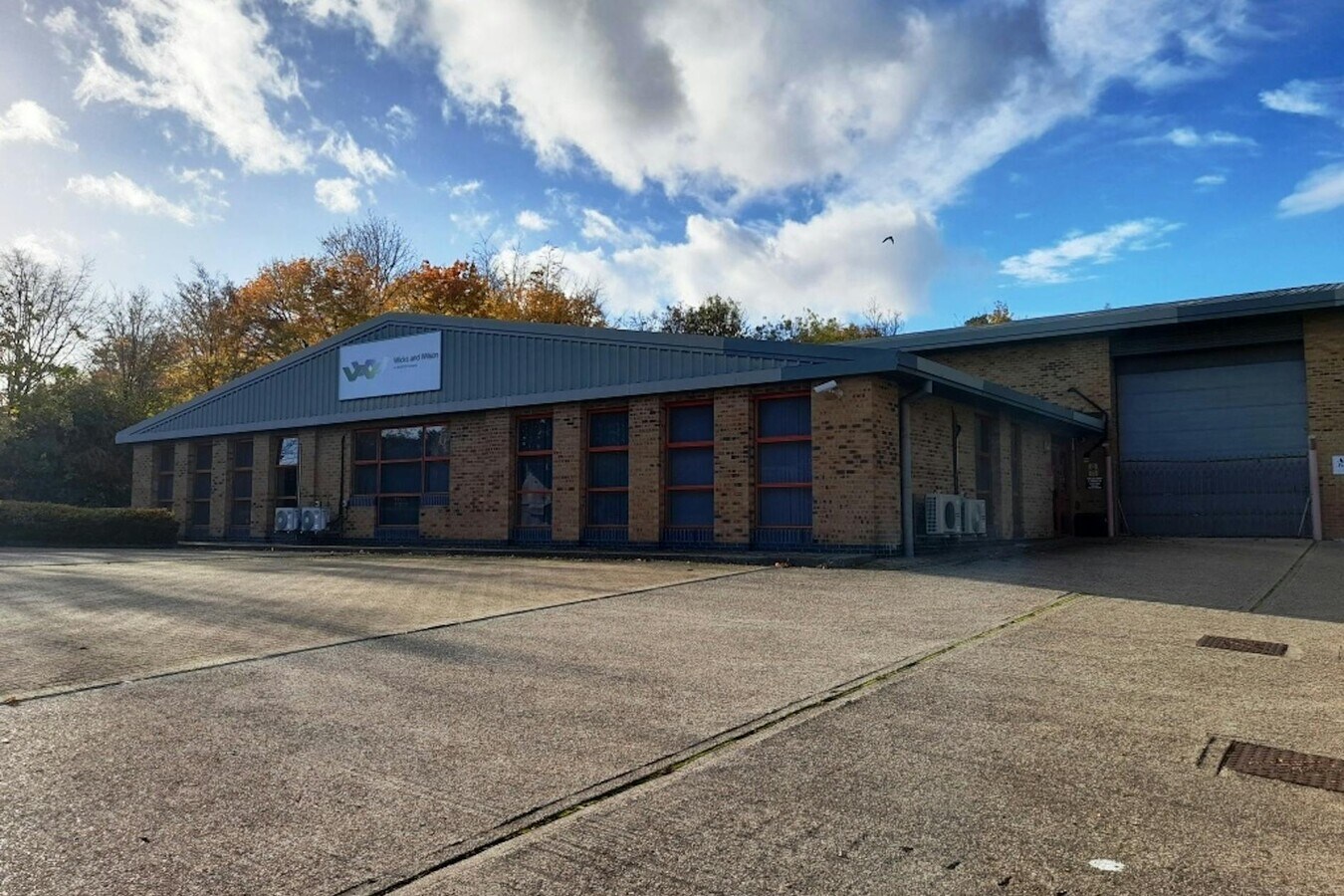 Industrial Property for Sale in 6 Rutherford Rd, Basingstoke, RG24 8PD ...