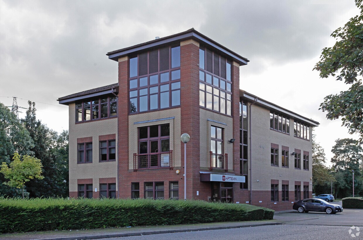 7 Rushmills, Northampton NN4 7YB - Pioneer House | LoopNet UK