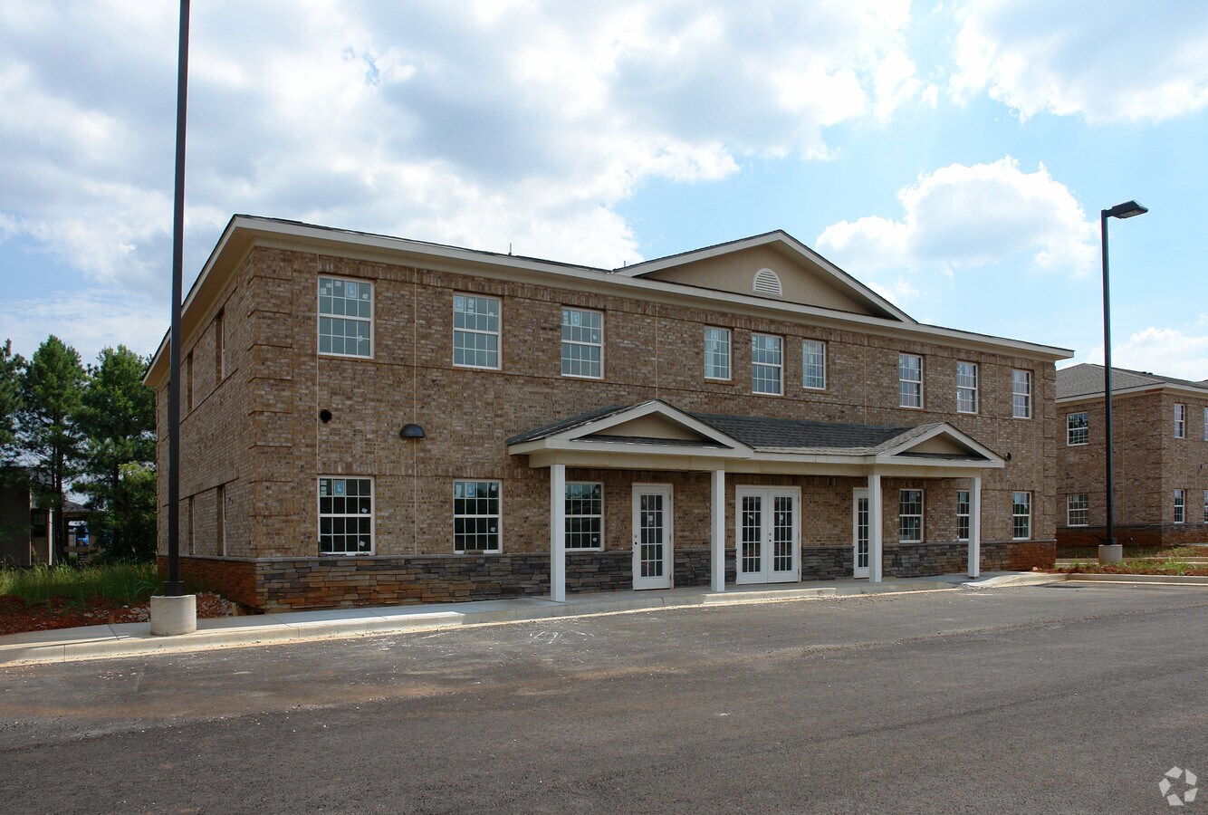 1101 McMurtrie Dr, Huntsville, AL 35806