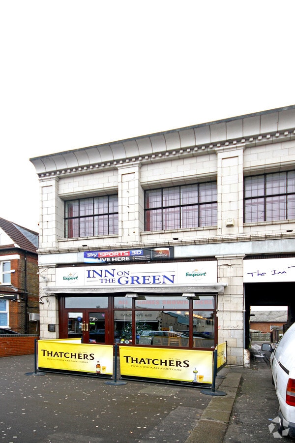 295 Green Lanes, London N13 4XS | LoopNet UK